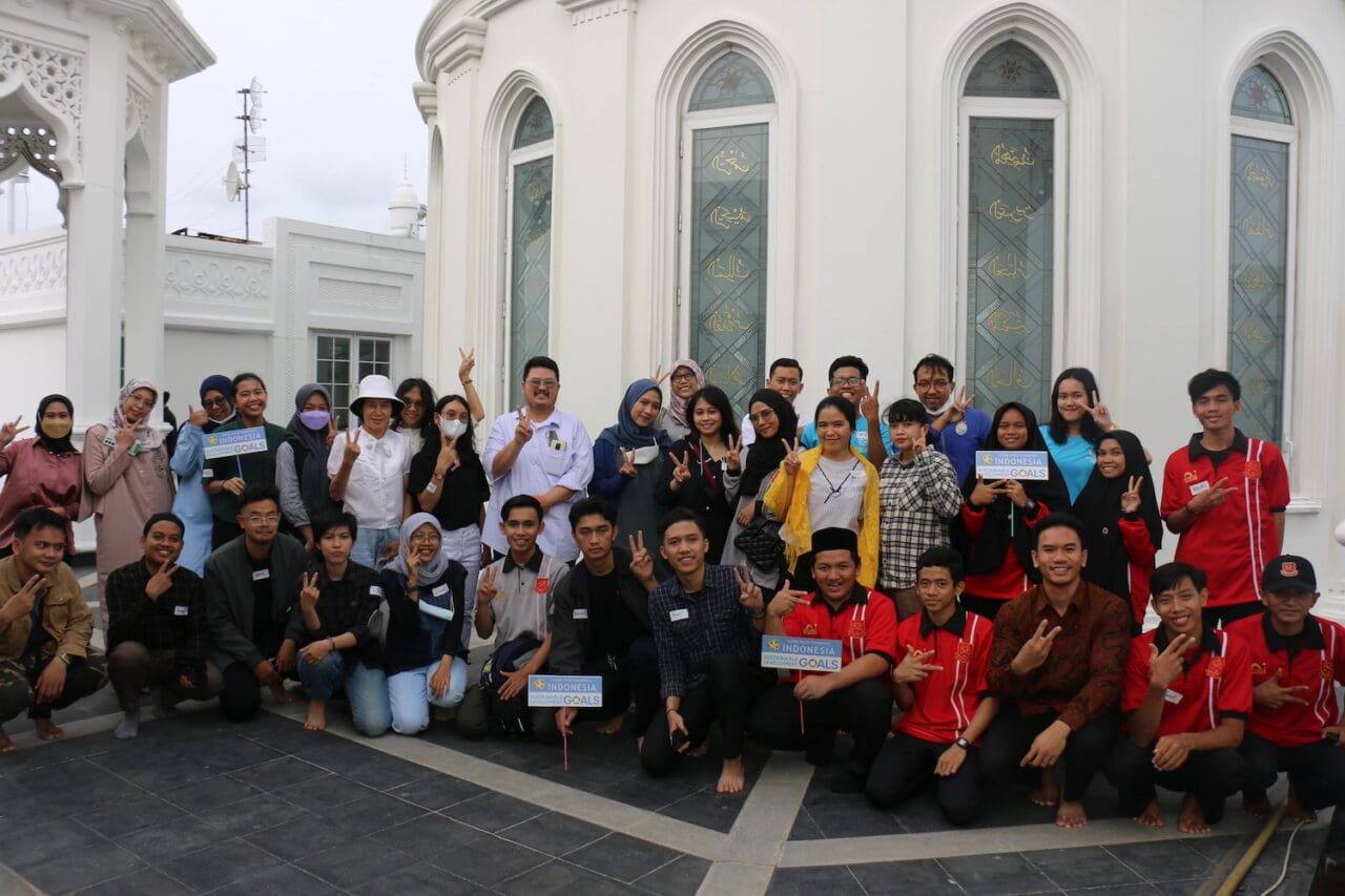 Indonesian Youth Learn the Value of Peace through Diversity | Global ...
