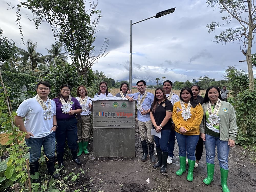 Global Peace Foundation Philippines Brings Light to Candelaria, Quezon ...